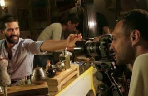 Huawei Caught Faking Smartphone Photo With A DSLR Again PetaPixel