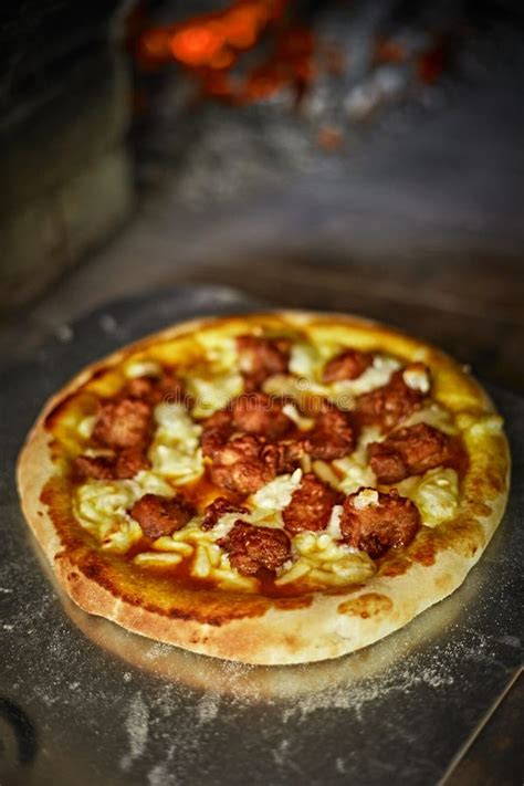 Grilled Chicken Pizza Stock Image Image Of Cooking 286656331