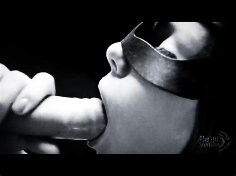 Masked Girl Slowmo Blowjob