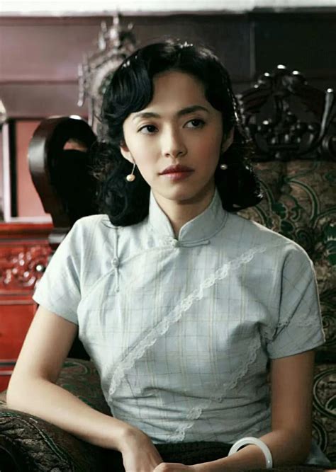 45岁姚晨官宣喜讯！从台前走到幕后，为撕掉“郭芙蓉”的标签，她这些年都做了什么？