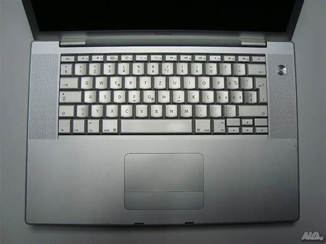 Apple Macbook A1260 лаптоп на части Apple Macbook A1260 15 4 инча Лаптопи София Продав