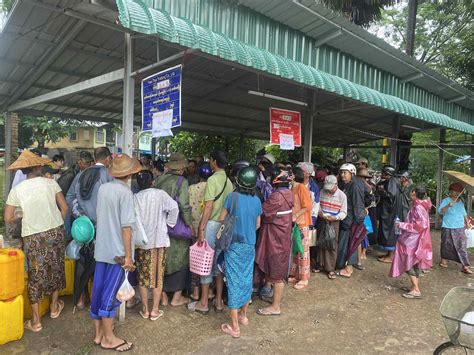 ဟင်္သာတမြို့နယ်၌ နိုင်ငံ့ဝန်ထမ်းပင်စင်စားများအား အခမဲ့ကျန်းမာရေးစောင့်ရှောက်မှုနှင့် အခ