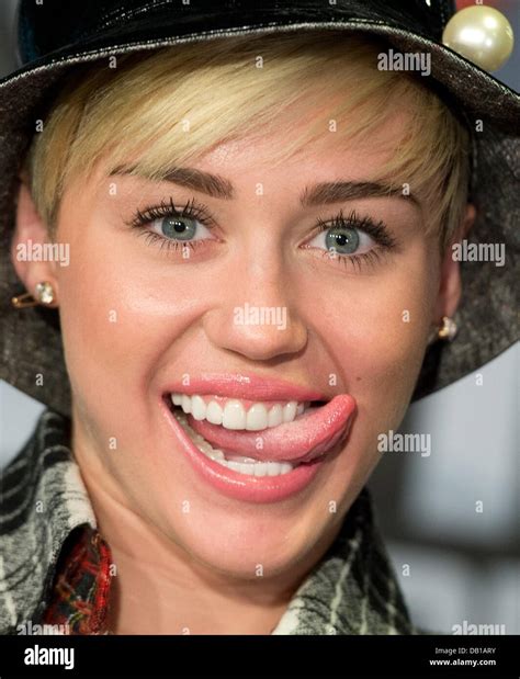 Miley Cyrus Tongue Piercing