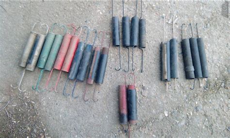 пружини багажник Врати Резервни части консумативи аксесоари Плевен пружини за багаж