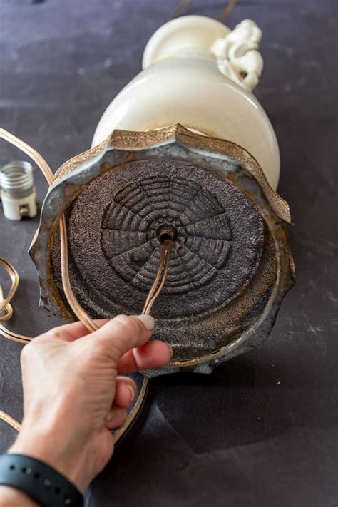 How To Rewire A Lamp The Art Of Doing Stuff How To Rewire A Lamp The Art Of Doing Stuff