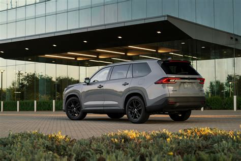 2025 Toyota Grand Highlander Is 2460 Cheaper Adds Blacked Out