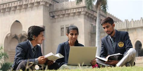 Iiit Vs Iit Number Of Institutes Courses Admission Placements Getmyuni