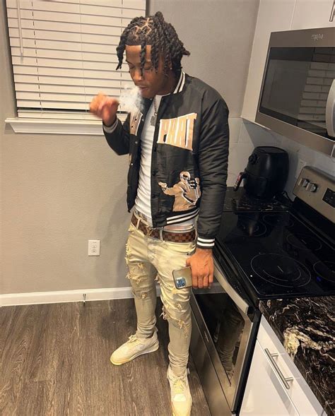 Pin By Darius Hunter On Swagg Street Fashion Men Streetwear Street