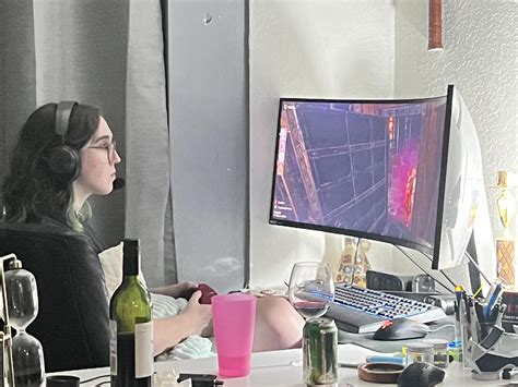 Pov My Wife Who Doesnt Like Video Games Has Played Baldurs Gate For Straight Hours