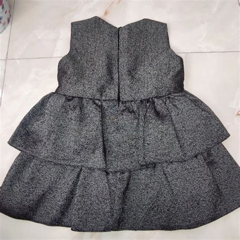 کمدا قیمت و خرید پیراهن مجلسی دخترونه رنگ طوسی مشکی پارچش تو عکس هست