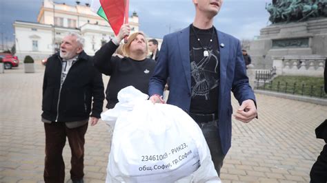 Автопоход на „Величие“ Протест в деня на извънредното заседание на НС Nova Bg