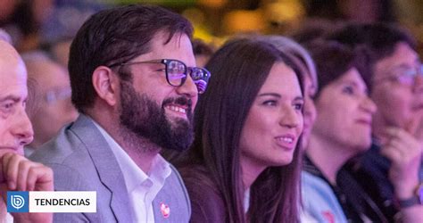 Tu Historia Es Esperanza Presidente Boric Comparte Selfie Con Joven