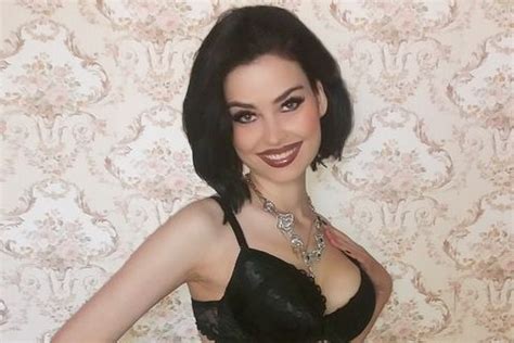 MARIA MIA Offizielle Homepage von Pornostar Maria Mia Heiße Videos LiveCam Bilder und mehr