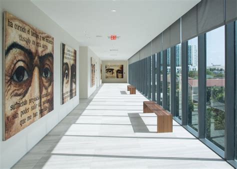 Arquitectonicas Miami Waterfront Tower Has A Crinkled Facade