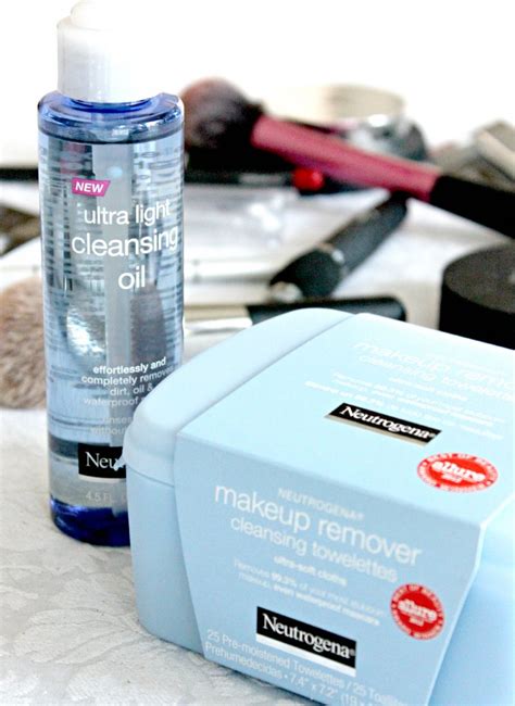 Simple Minnie Mouse Makeup Tutorial For Halloween