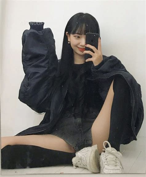 에 있는 석 최님의 핀 귀여운 아시아 소녀 아름다운 아시아 소녀 여자 교복