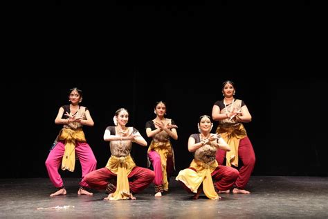 Indian Classical Dance Mesmerizes All In Washington The Indian Eye