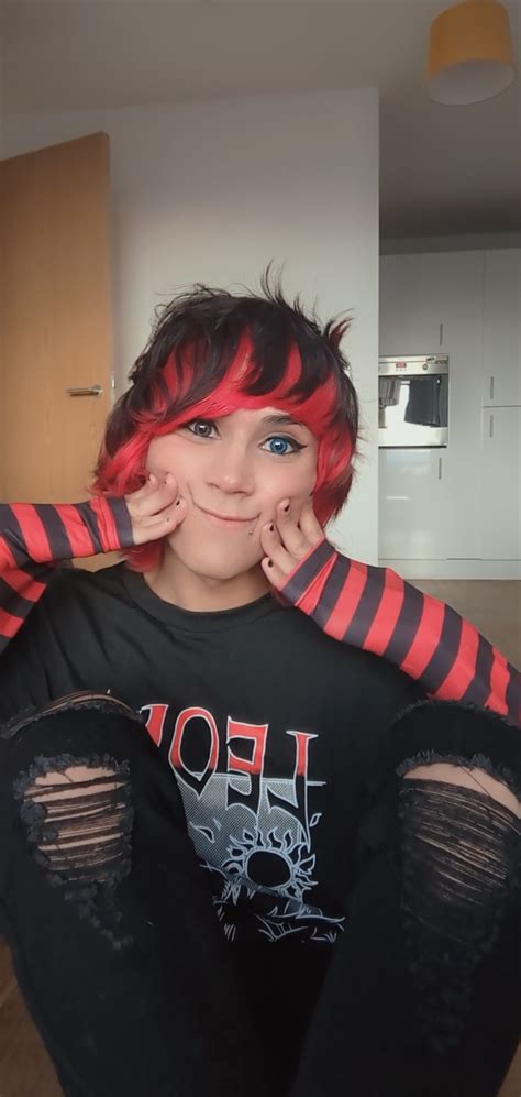 My Gender Is An Empty Void Of Nothingness R Androgynoushotties