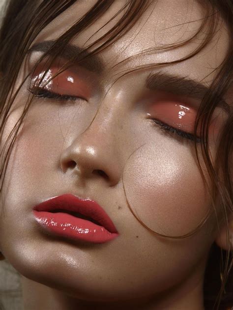 Glossy Glossy Makeup Editorial Makeup Glossy Eyes