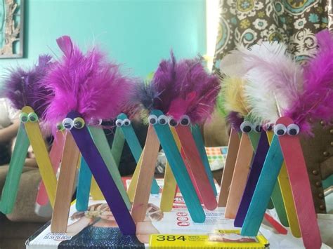 Mome Raths Alice In Wonderland Alice Lei Necklace