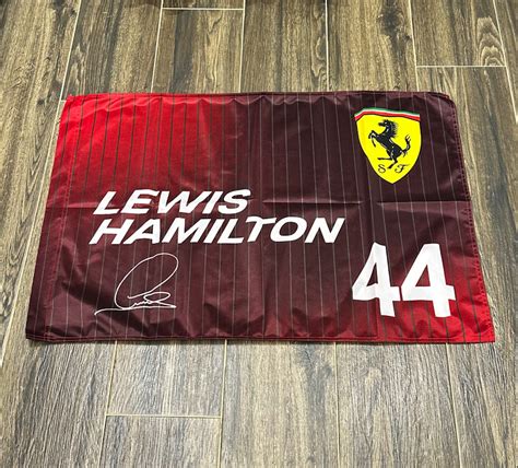 Pre Order Scuderia Ferrari 2025 Lewis Hamilton Flag Paciers 香港一級方程式實體店