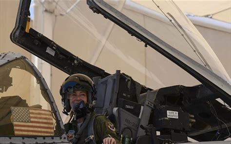 Kim Campbell One Of The Few Us Air Force Pilots To Manually Land An A