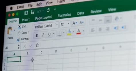 How To Fix A Row In Excel