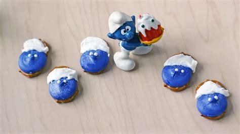 Smurfs Pretzel Candy Recipe | A Magical Mess