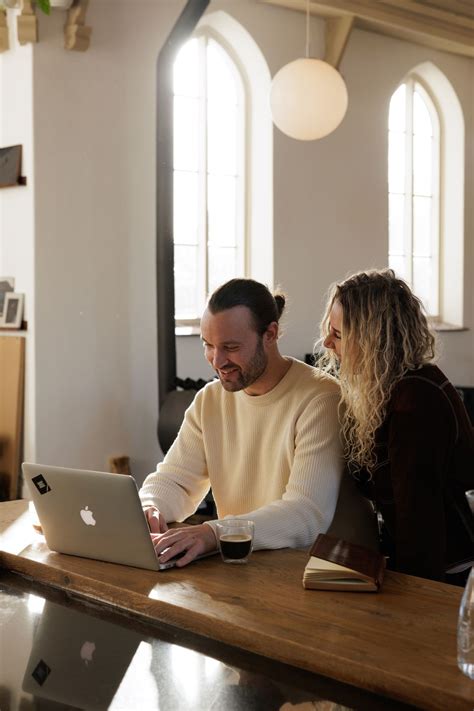 Twee Jaar Geleden Besloten Wij Julia Dongstra Amsterdam Te Gaan