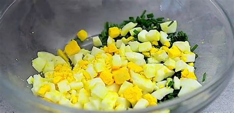 «Коли хочеться пиріжків але возитися з тістом лінь пиріжки з цибулею і яйцем з листкового