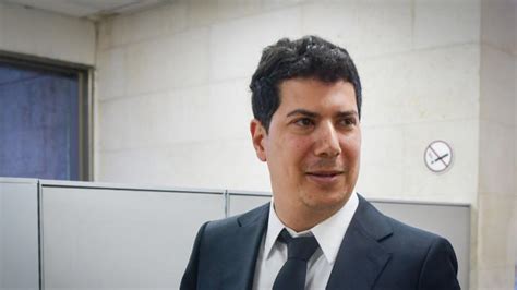 בפעם הראשונה ידיי רועדות כשאני כותבת על עמית חדד מיקי לוין