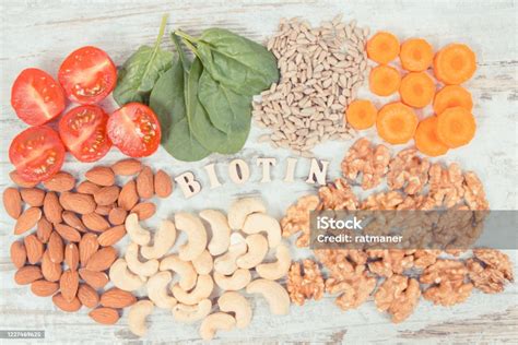 공급원 미네랄 비타민 B7 섬유질 영양가 있는 식생활 개념으로 건강 식품을 함유한 비문 비오틴 0명에 대한 스톡 사진 및 기타 이미지 Istock