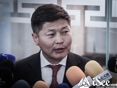 Х Нямбаатар Цаашдаа барилгын гадна фасадыг зөвхөн чулуу эсвэл металл фасадаар хийдэг болгож