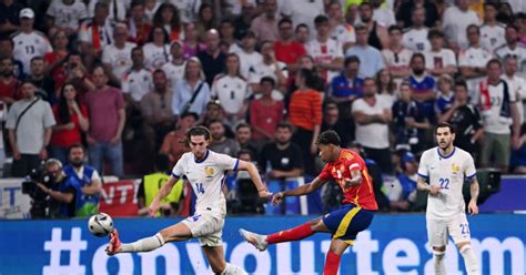 “결승 가려면 지금 보다 더 보여줘야해” 프랑스 라비오의 도발에 “말은 ‘장군을 외칠 때만” 라비오 제치고 골 넣은 스페인 라민 야말