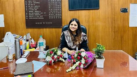 Upsc Success Story નોકરી સાથે સર્જનાએ કરી Upscની તૈયારી કોઈ પણ કોચિંગ વગર બની Ias ઓફિસર