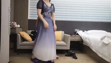 【老表探花】按摩店忽悠少妇接私单，来学一学如何搞定，175高个人妻，共浴做爱，超清画质ai增强 Eporner