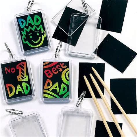 Maak Ontwerp Je Eigen Kraskunst Sleutelhangers Creatieve Knutselpakket Voor Kinderen Bol