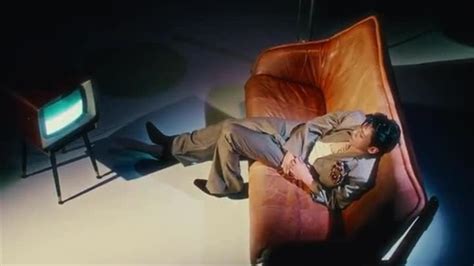 آپدیت توییتر Vogue کره با ویدئوی جونگکوک برای عکس‌برداری نسخه‌ی ماه