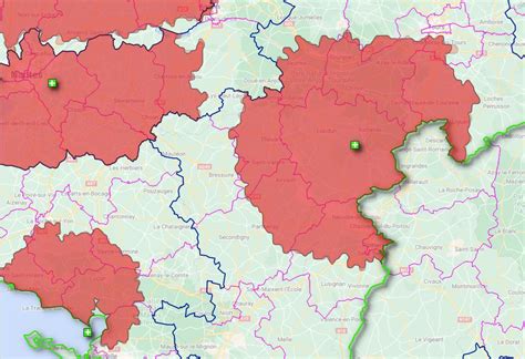 Qgis How To Create An Average Polygon From Multiple One Geographic
