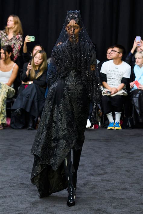 richard quinn honours the queen with epic lfw show evening standard