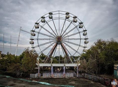Abandoned Amusement Park Florida Abandoned Building With Ferris Wheel