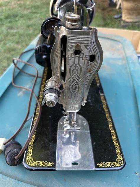 Vintage Singer Model 15 Sewing Machine 1936 Ser 239031 10505