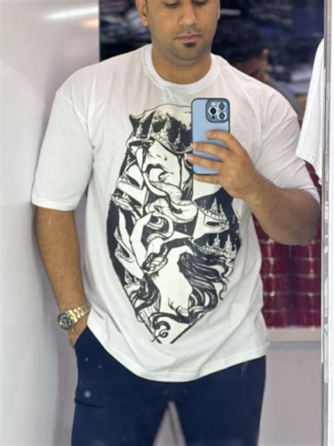 شلوار کارگو و تیشرت لش استایلی برای راحتی و جذابیت چی بپوشم