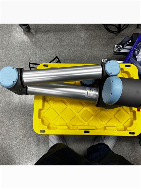 2015 Universal Robot Ur10 Robot And Controller Assembly