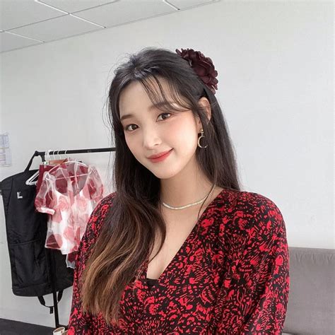 Sensation Five Years Of Marriage Yulhee Former Laboum Announces Divorce With Minhwan Of Ft