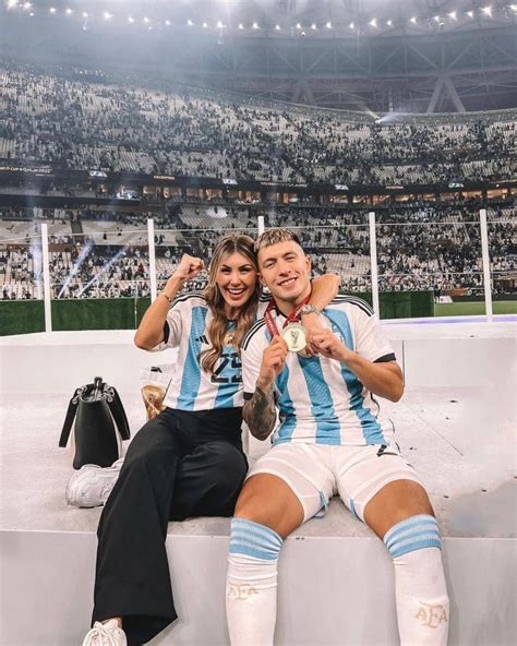 Meet Lisandro Martinez Stunning Girlfriend Muri Lopez