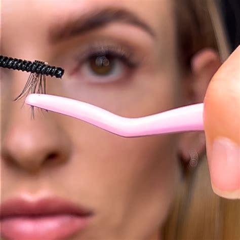 How To Stack Your Diy Eyelash Extensions With Underlash