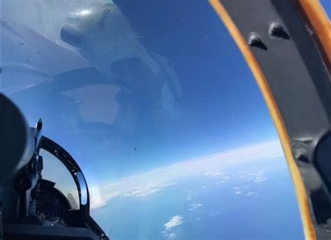 他们透露了拍摄著名ufo Gimbal” 的飞行员向美国国会发表的声明的细节 Infobae