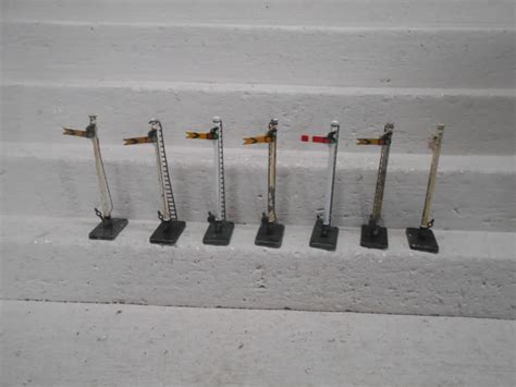 Scenery Oo Scale Triang Rail Signals X7 For Sale In Pietermaritzburg Id 614161306