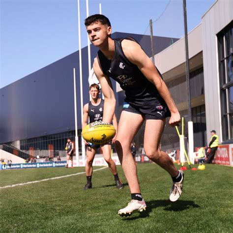 Afl Carlton Irish Recruit Matt Duffy Tears Acl Playing Gaelic Gold